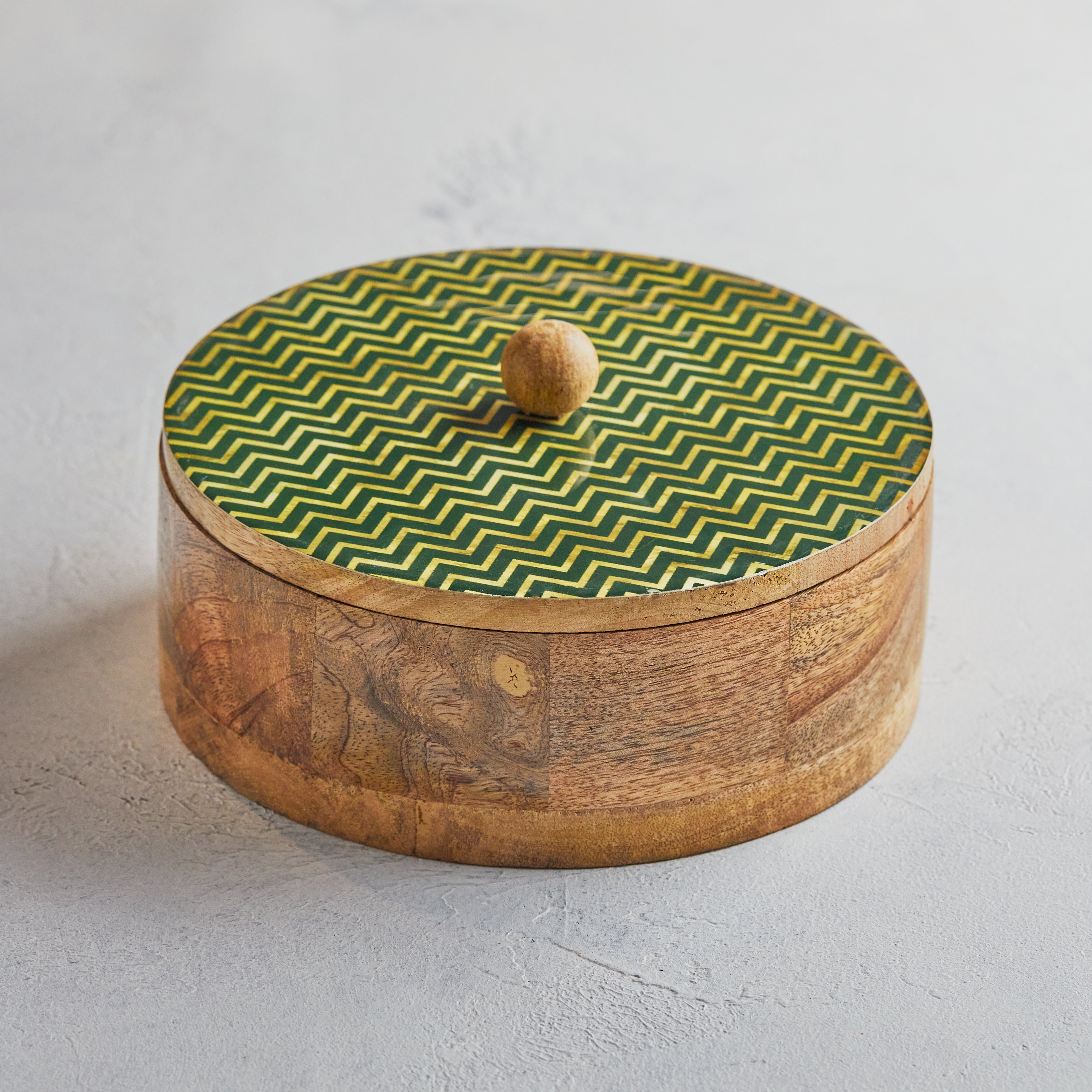 Green Enamel Roti Box – Handmade Wooden Craftsmanship – Zenn Casa